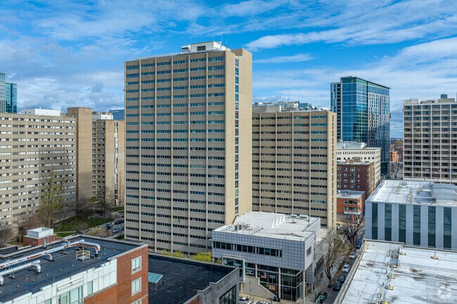 The Accolade on Chestnut Apartments - Philadelphia, PA | ForRent.com
