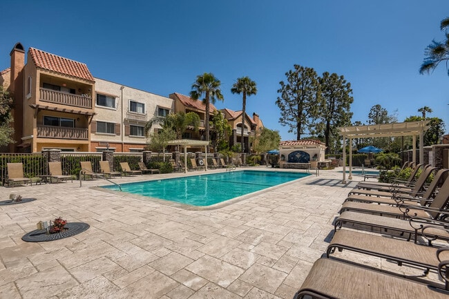 Casa Del Sol Huntington Beach