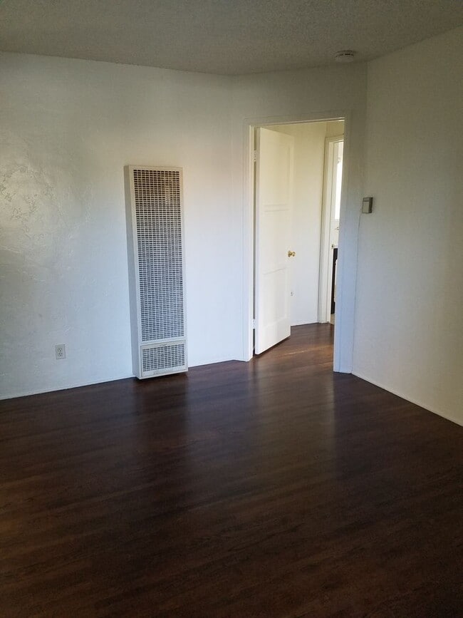 3039 Landis St Off-Campus Housing, San Diego, CA