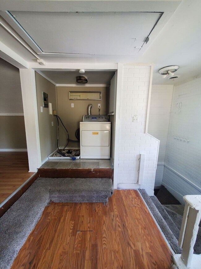 1922 Prospect St Unit Upper - Racine, WI | ForRent.com