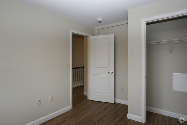 Lyon Homes Apartments & Townhomes - Dundalk, MD | ForRent.com