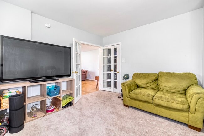 5 Emo Av - House for Rent in Winnipeg, MB | ForRent.com