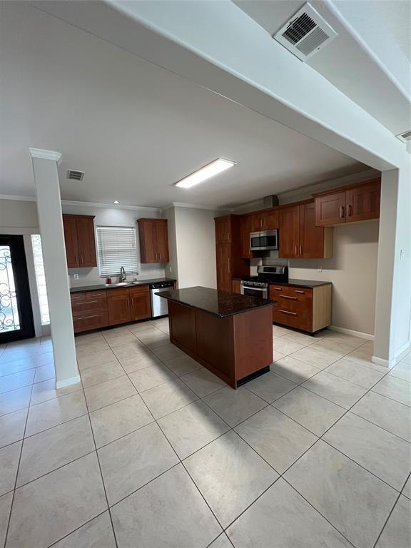 18214 Kings Row - House Rental in Houston, TX | ForRent.com