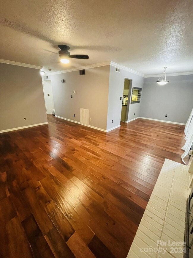 7910 Horse Chestnut Ln - Townhome Rental in Charlotte NC | ForRent.com