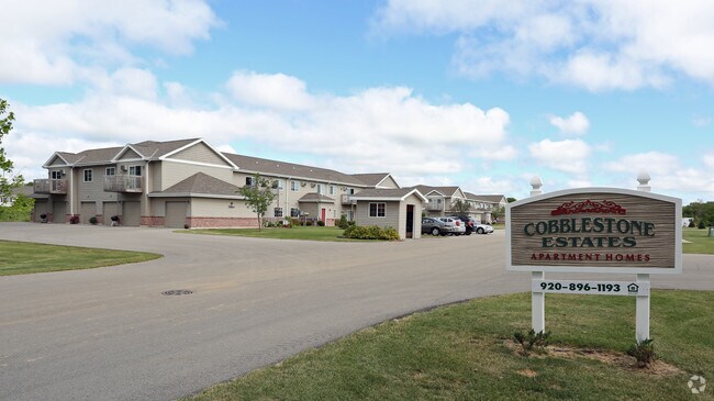 COBBLESTONE ESTATES Apartments - Ripon, WI | ForRent.com