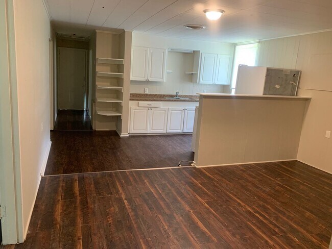 3B/1B Home Available off of Nelson Rd-Sect... - House Rental in Lake ...