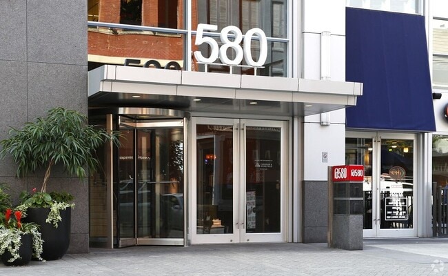 AT580 Apartments - Cincinnati, OH | ForRent.com