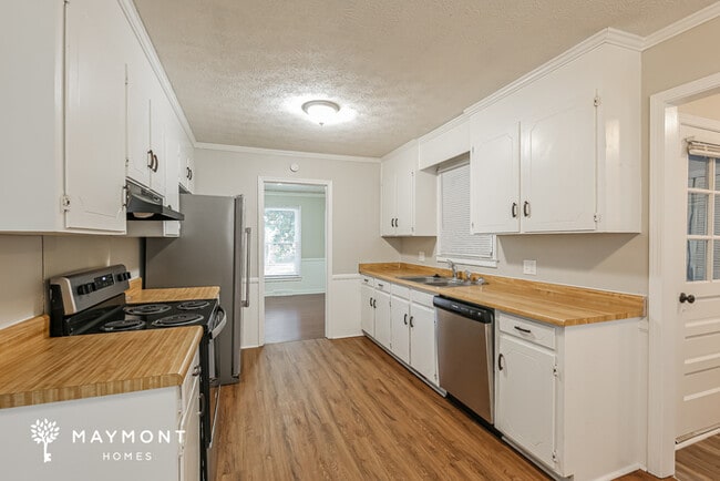 140 Oak Park Dr Off-Campus Housing, Mauldin, SC