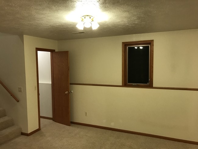 1800 E Comanche St Off-Campus Housing, Dodge City, KS