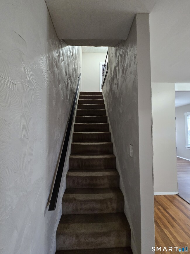 77 Nixon Ave Off-Campus Housing, Naugatuck, CT