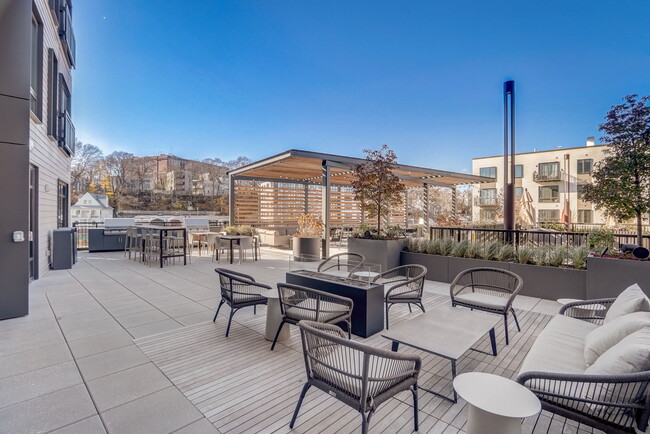 Northeastern University | Off-Campus Housing Search