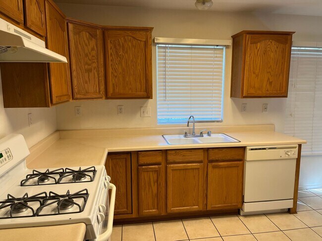 Jess Ranch 55+ community home available now! - House Rental in Apple ...