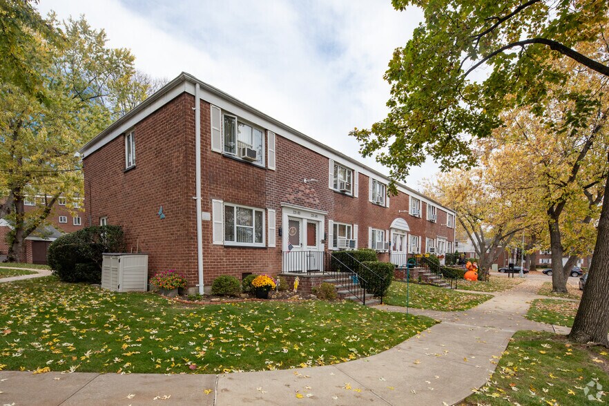 Bell Park Manor Terrace | Bellerose Manor, NY | ForRent.com