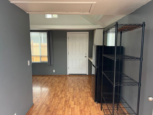 Studio Apartment in Springfield! - House Rental in Springfield, OR ...