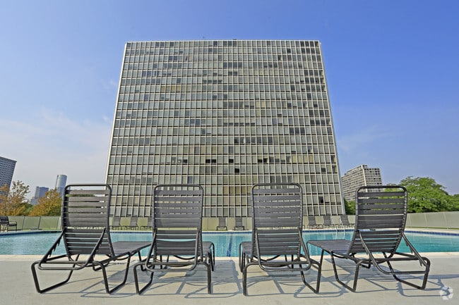 Lafayette Towers Apartments For Rent in Detroit, MI | ForRent.com