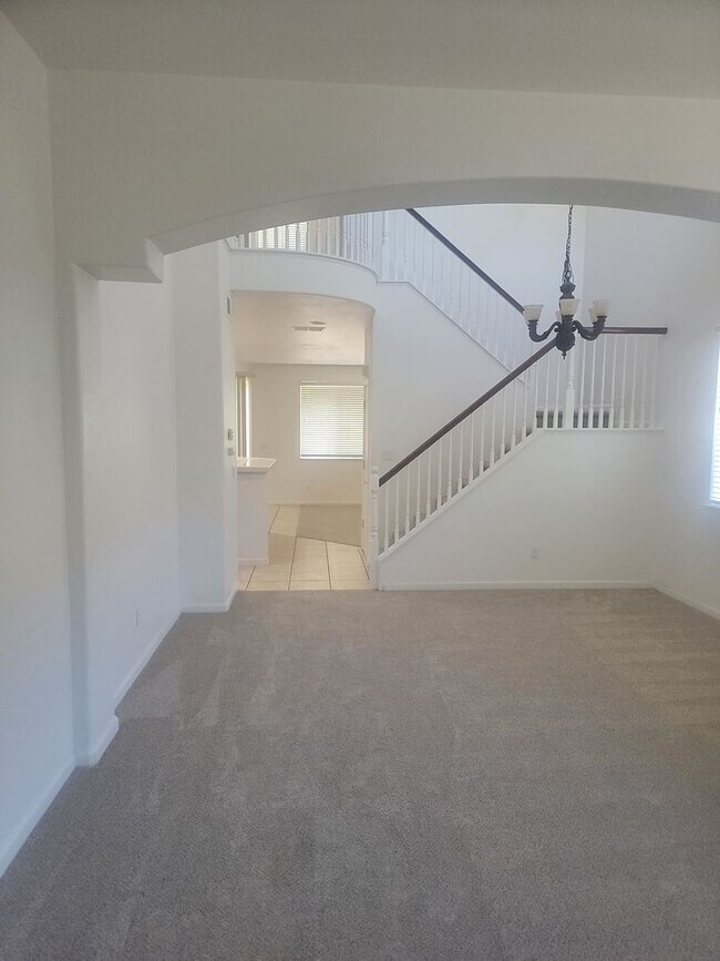 Natomas Park 5 bedroom 3 full bath home av... - House Rental in ...