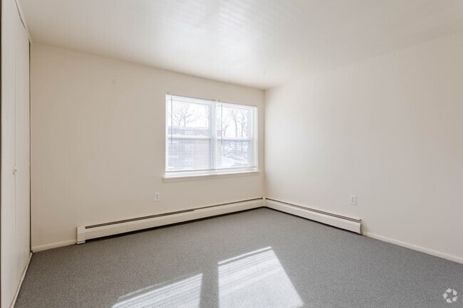 Kenneth Gardens Apartments - West Haven, CT | ForRent.com