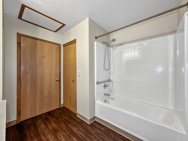 The Bridges Apartments - Winterset, IA | ForRent.com