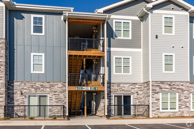 Hedge Lane Apartments For Rent in Shawnee, KS | ForRent.com