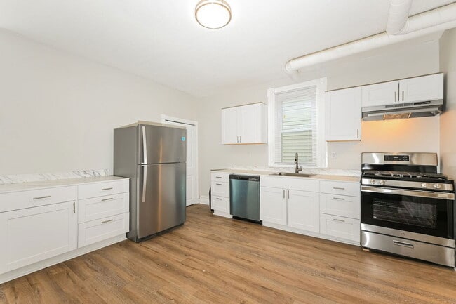 4 Kuhn St Off-Campus Housing, Pittsburgh, PA