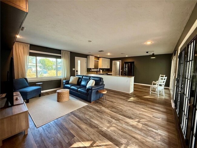 2126 Craft Ln Off-Campus Housing, Sarasota, FL