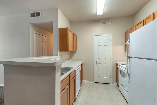 Landings at Bluff Ridge Apartments - Dallas, TX | ForRent.com