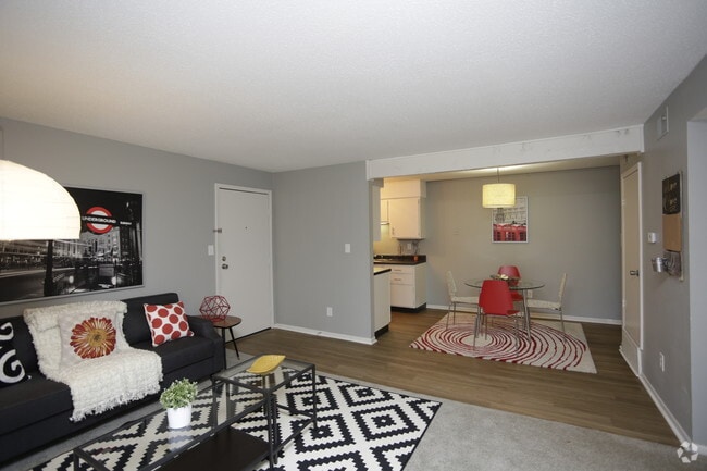 Aspen Landing Apartments - Kansas City, MO | ForRent.com