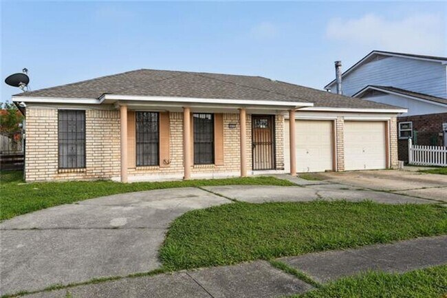 Updated kitchen with yard and patio, 2 car... - House Rental in New ...