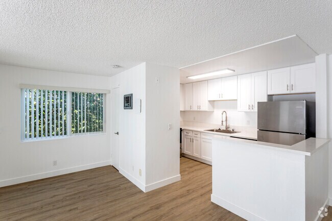 Vida Apartments - Escondido, CA | ForRent.com