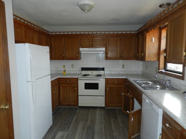 20307 Sedalia Rd Rental - House Rental in Waynesville, MO | ForRent.com