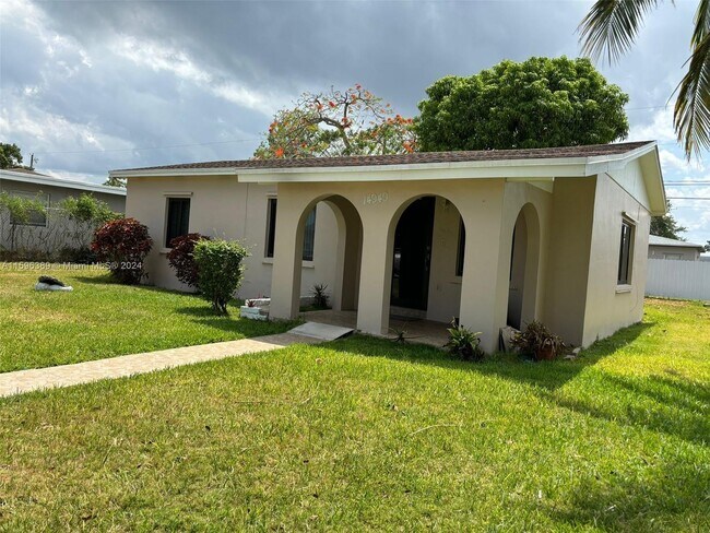 14940 Tyler St House - House Rental in Miami, FL | ForRent.com