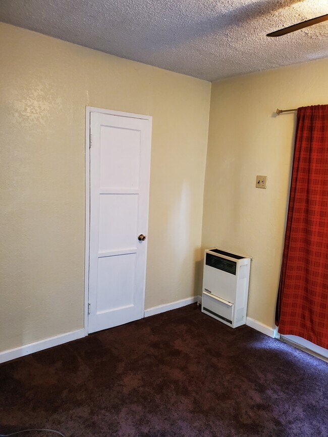 23344 Crest Forest Dr Unit b - Crestline, CA | ForRent.com