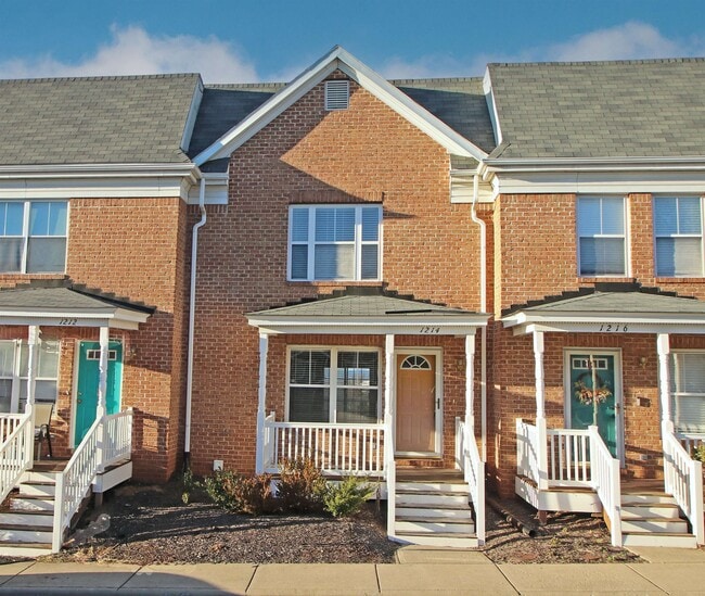 1214 Old Richmond Circle Off-Campus Housing, Harrisonburg, VA