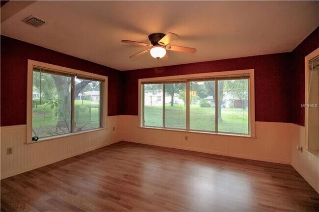 Spacious 3BR/2.5BA Single Family Home in G... - House Rental in Grand ...