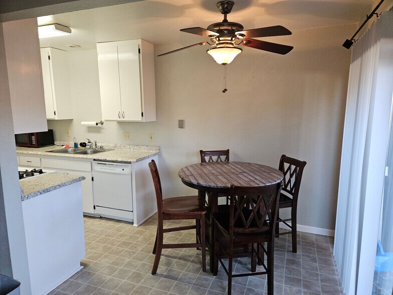 734 Lake Blvd Unit 2 - Apartment for Rent | Redding, CA | Starting at ...
