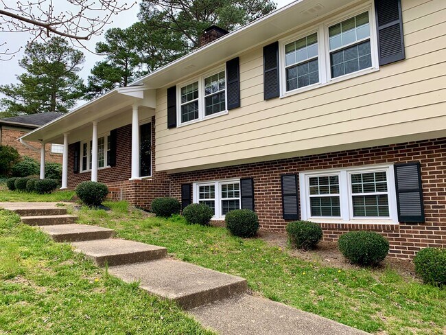 Spacious 4 Bed | 3 Bath Split Level Home i... - House Rental in Raleigh ...