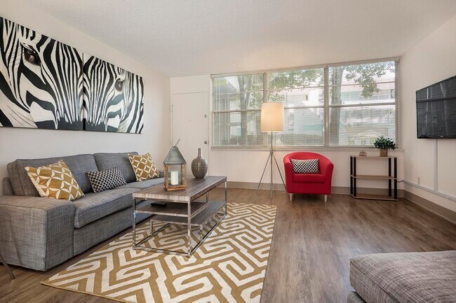 Courtyards Student Apartments | University of Florida | Off-Campus ...
