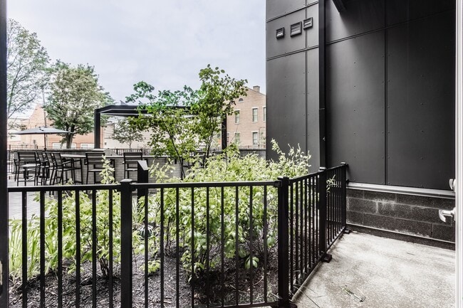 Arsenal 201 Apartments - Pittsburgh, PA | ForRent.com