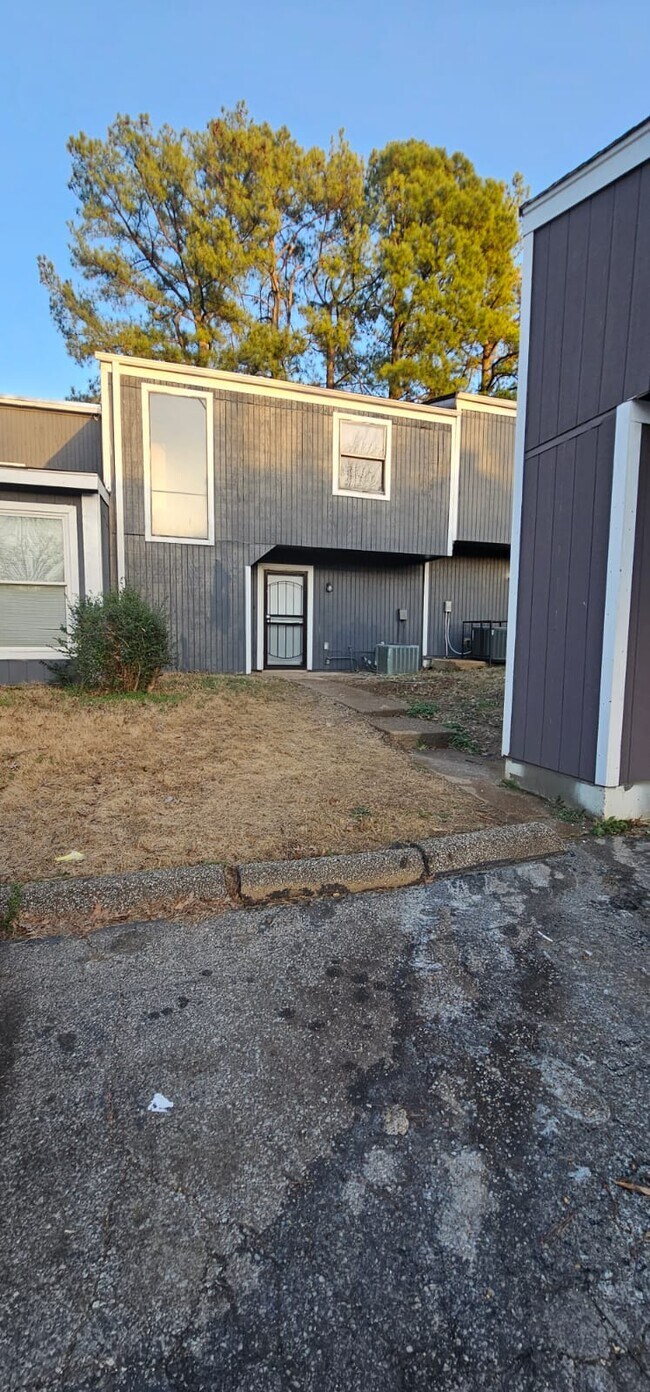 6470 Kirby Trees Dr - House Rental in Memphis, TN | ForRent.com