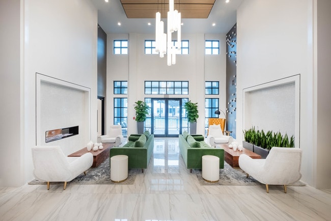 Fitzroy at Chenal Apartments - Little Rock, AR | ForRent.com