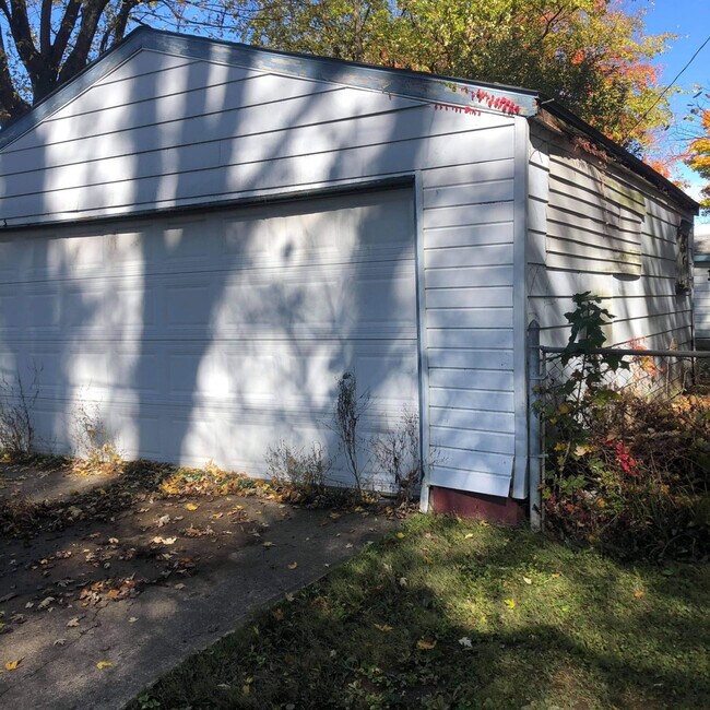 1413 w 7th - House Rental in Anderson, IN | ForRent.com