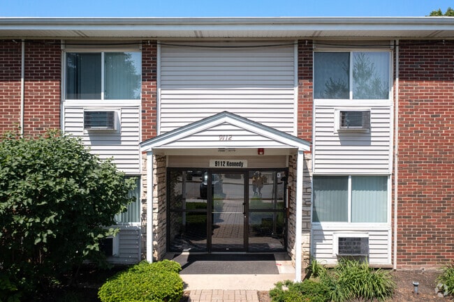 Park Ridge Commons Apartments - Des Plaines, IL | ForRent.com