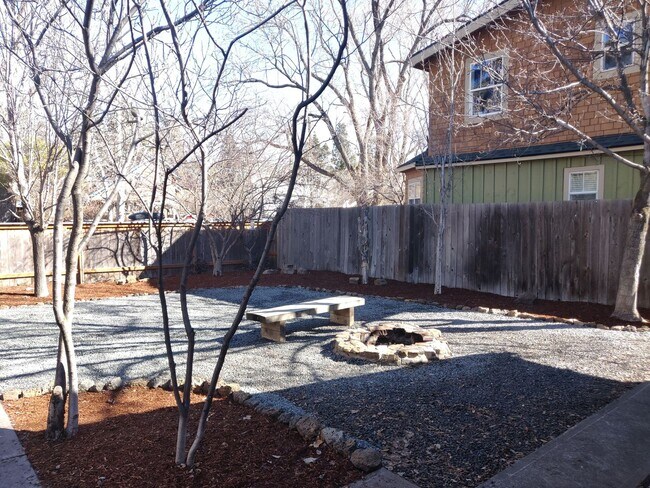 NW Bend 3x2 single-story hidden gem with h... - House Rental in Bend ...