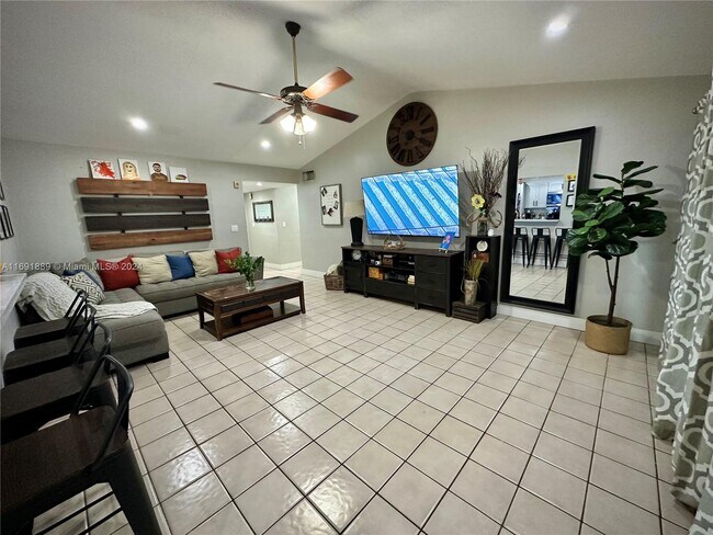 12347 SW 110th South Canal St Rd House - House Rental in Miami, FL ...