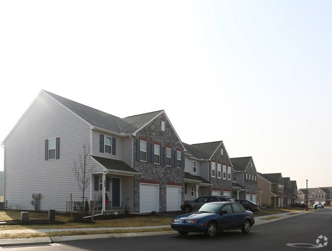 Stonebrook at Northside Crossing Apartments For Rent in Palmyra, PA ...