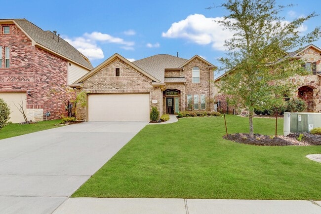 WATERFRONT home with 4 bedrooms, 3.5 baths... - House Rental in Spring ...