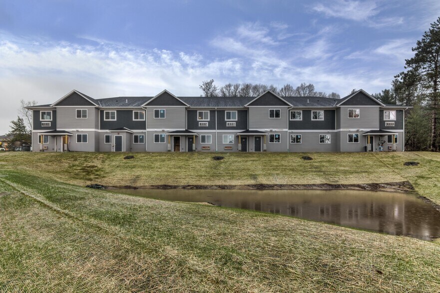 1000 N Hillcrest Pky Unit 208 - Apartment for Rent | Altoona, WI ...