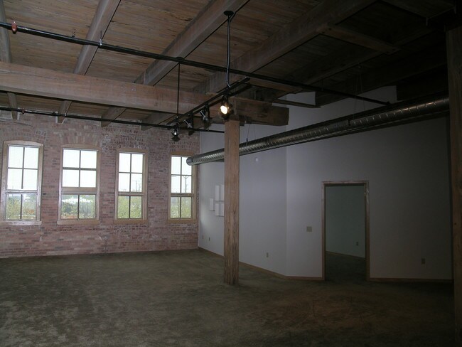 Mitchell Wagon Lofts - Racine, WI | ForRent.com