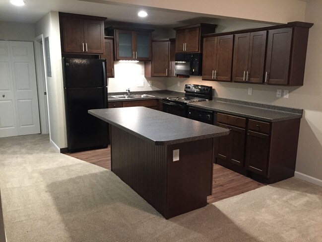 Alpine Slopes Apartments - Comstock Park, MI | ForRent.com