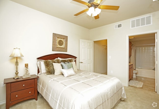 Reserve at Squirrel Run Apartments - New Iberia, LA | ForRent.com
